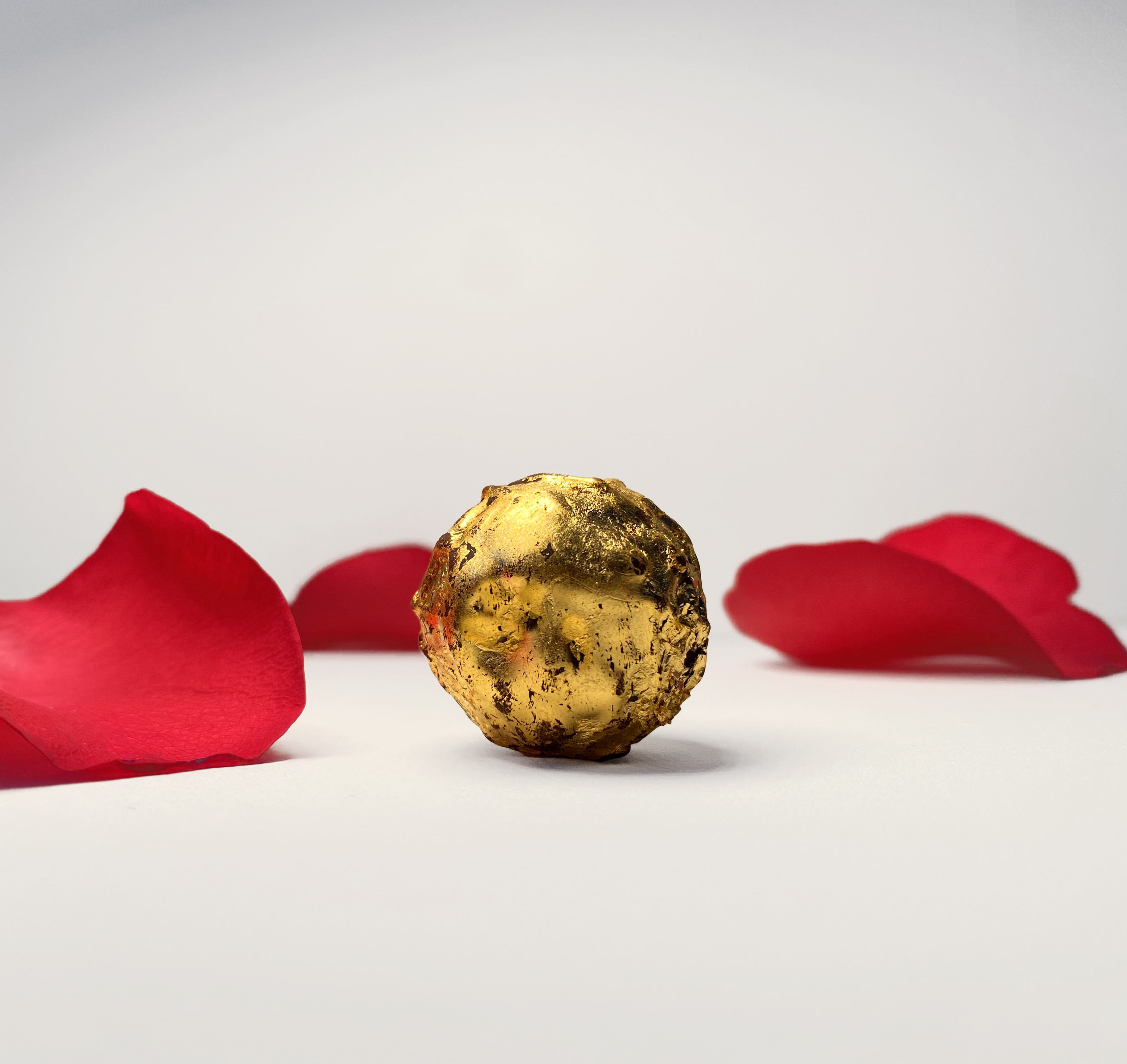 Gold Gifts, Gold Home Accessories, Gold Leaf Supplies - Delafee