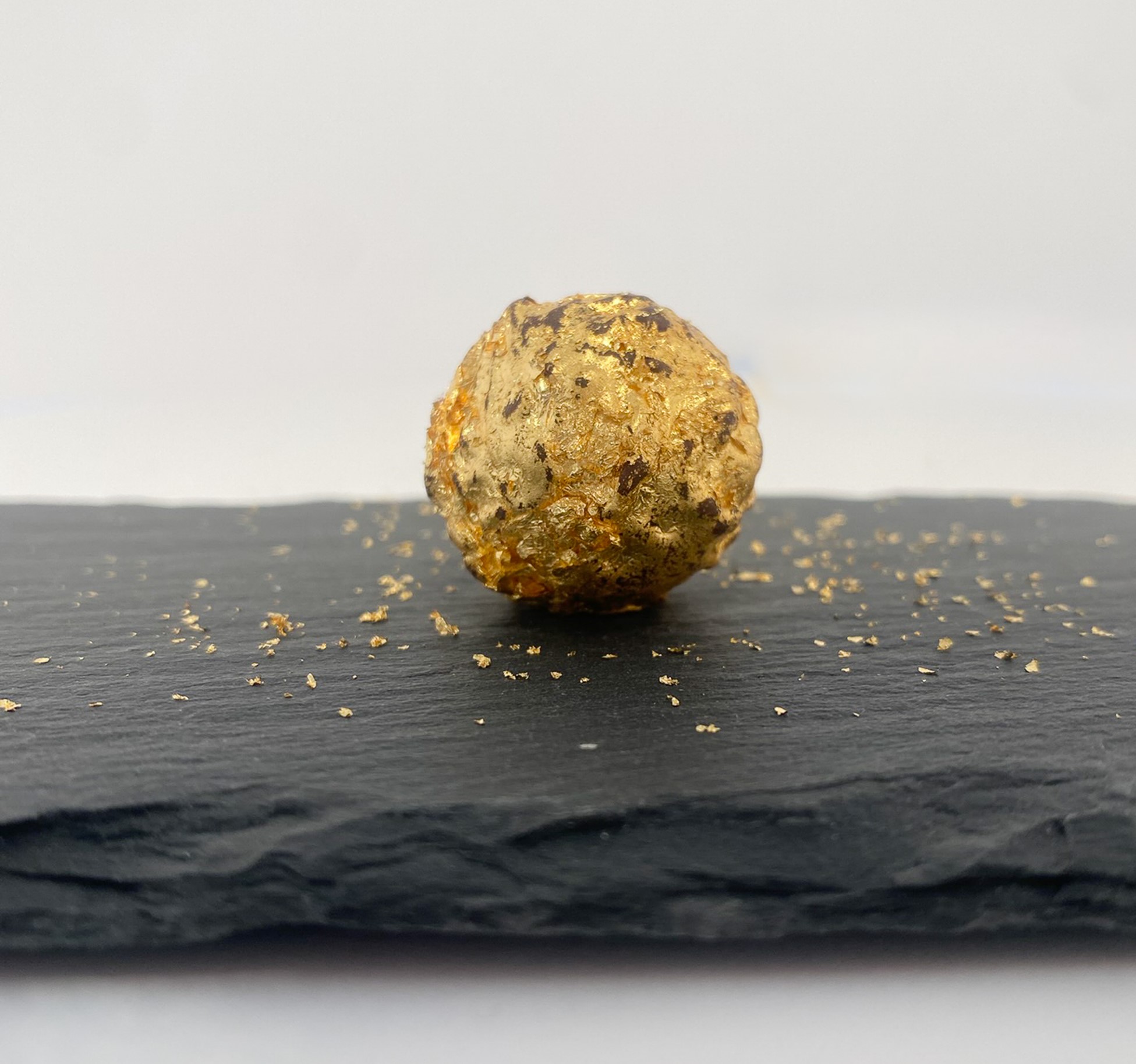 Gold Gifts, Gold Home Accessories, Gold Leaf Supplies - Delafee