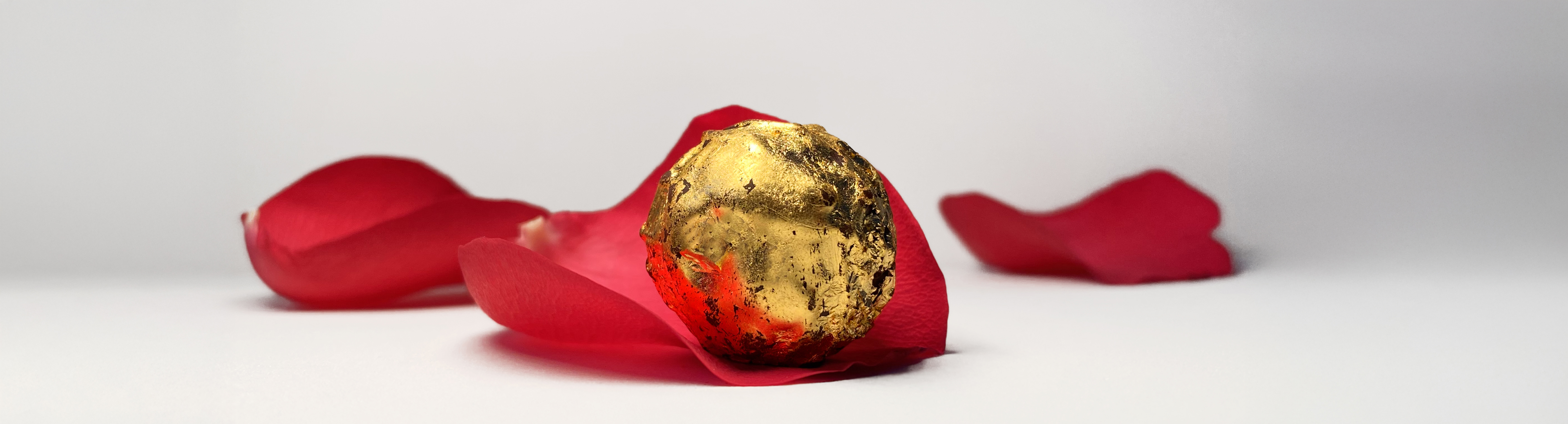 Gold Gifts, Gold Home Accessories, Gold Leaf Supplies - Delafee