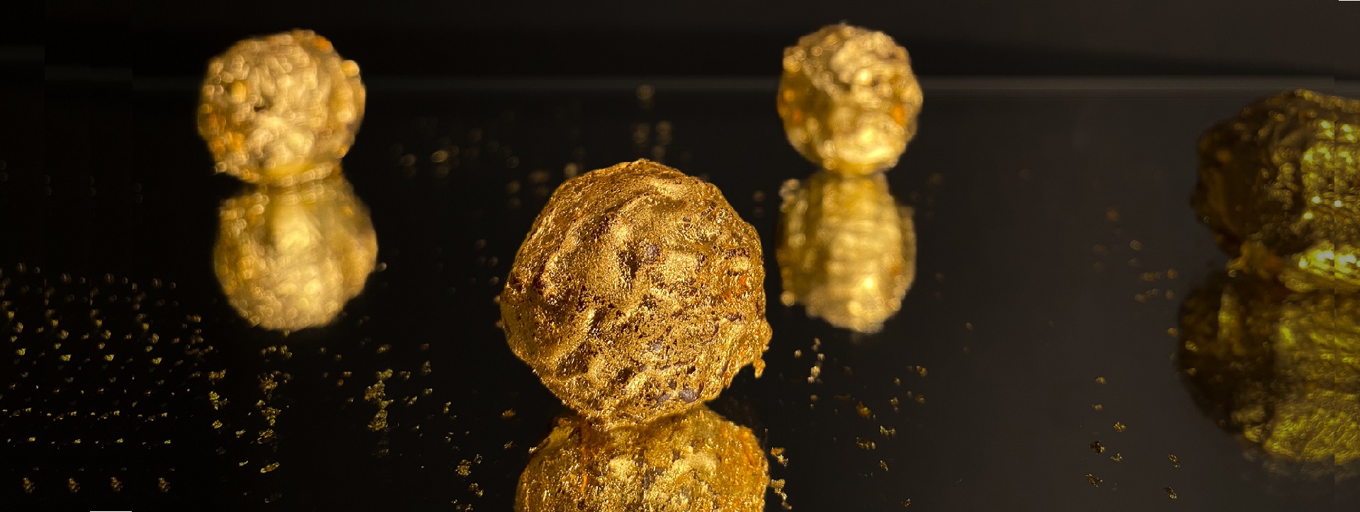 Gold Gifts, Gold Home Accessories, Gold Leaf Supplies - Delafee